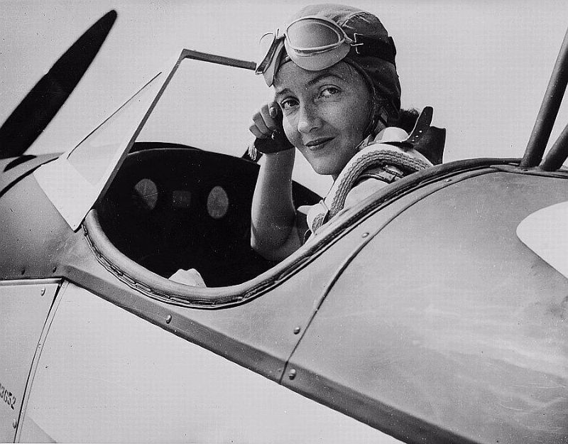 23 Vintage Photos of Beautiful Female WWII Pilots in the U.S. Army Air ...