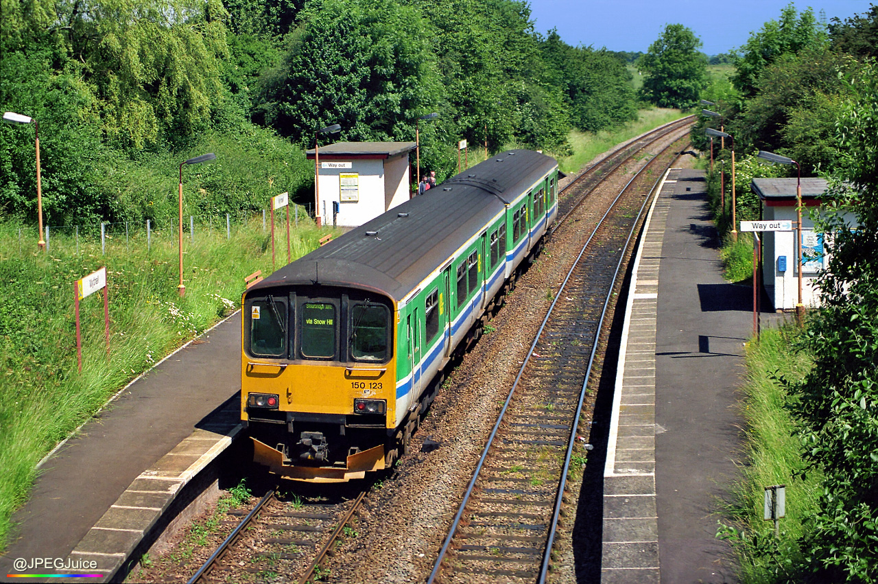 The Central Trains & Centro Class 150s - Info-Pictorial | Rail Revisited