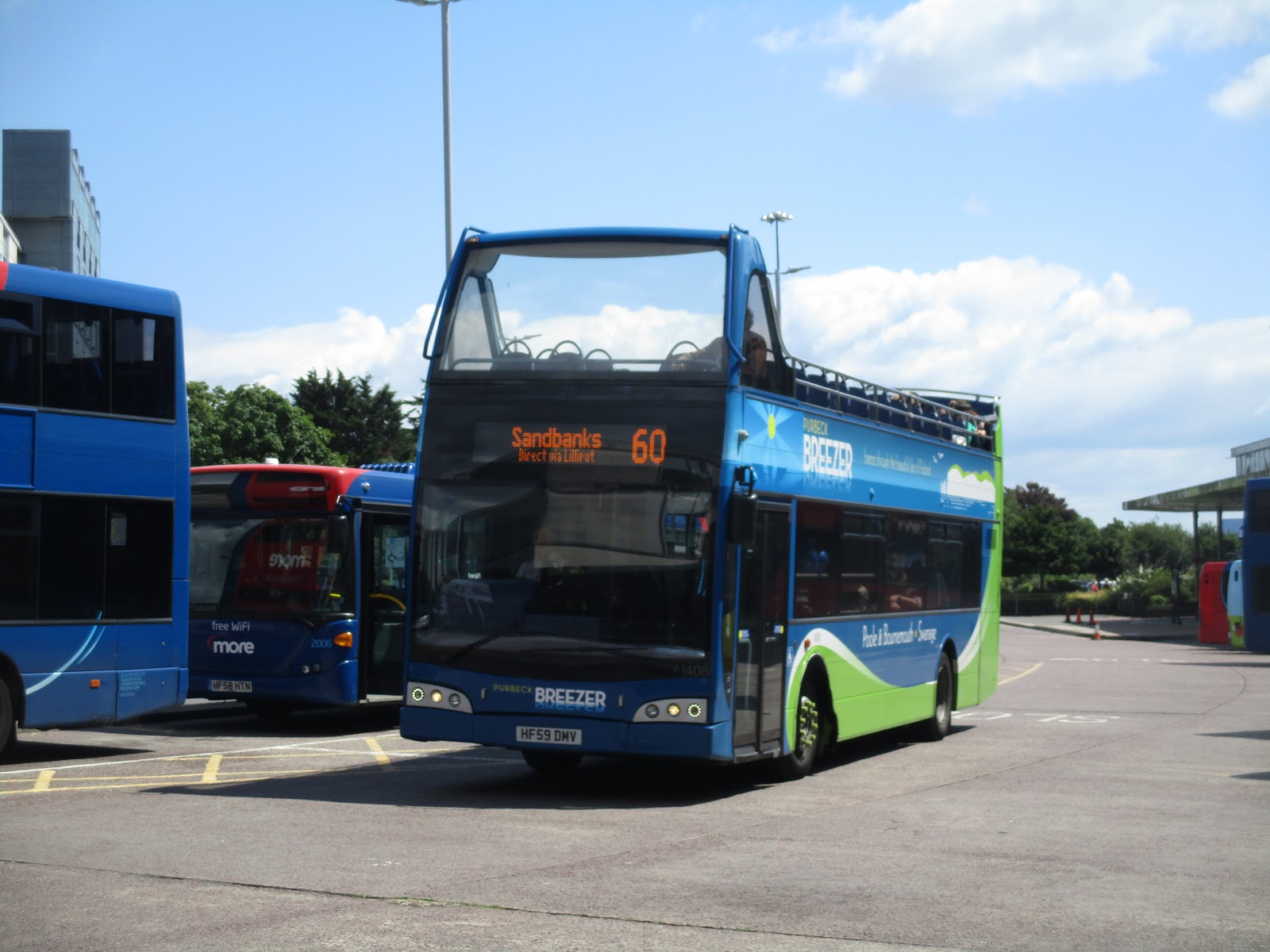 Lous bus pictures: Dorset Buses