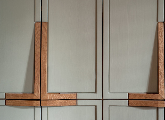 pretty profile {cabinet pulls}