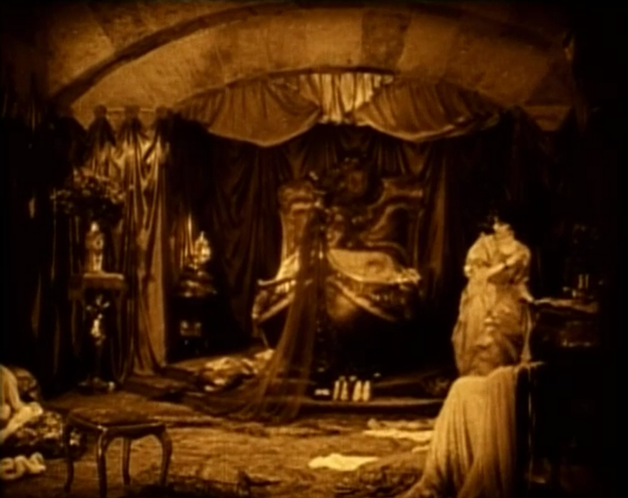 The Obscure Hollow: The Phantom of the Opera (1925)