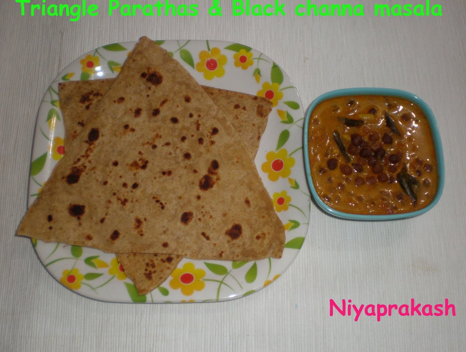 Niya's World: How to make triangle & Layered Parathas