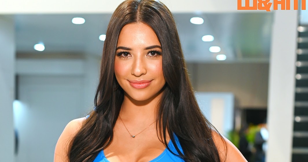 Quick Caputre of Amber Julianna, for LandSail Tires in 2019 SEMA Show