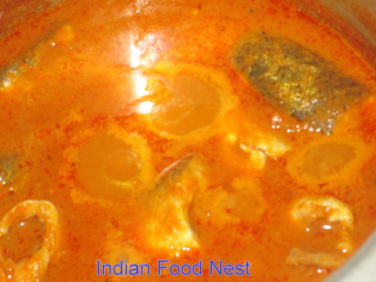 Indian Food Nest: Fish Curry Recipe / Meen Kulambu Recipe