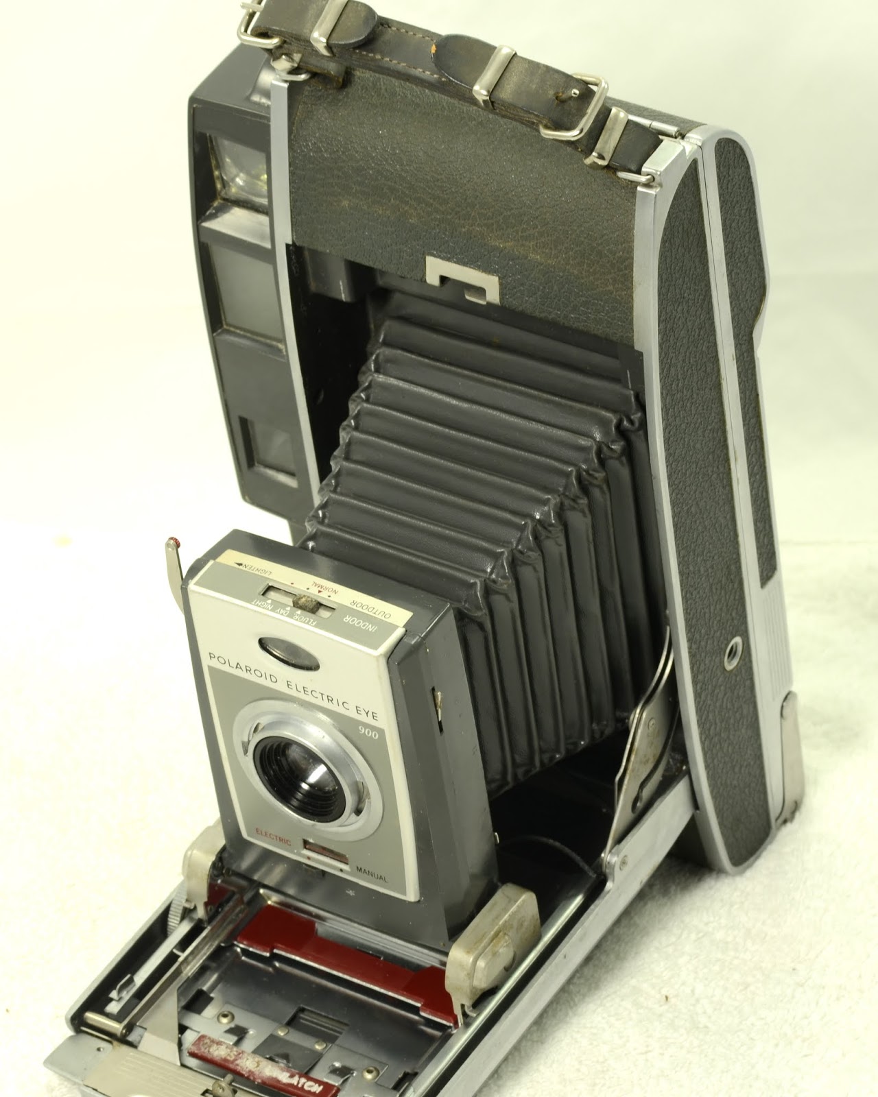 Vintage Camera House: Polaroid 900 Electric Eye