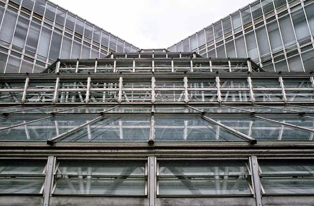 Facultad de Historia de Cambridge | James Stirling | Biblioteca ...