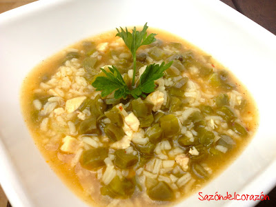 Sazón del corazón: Sopa de nopal con pollo