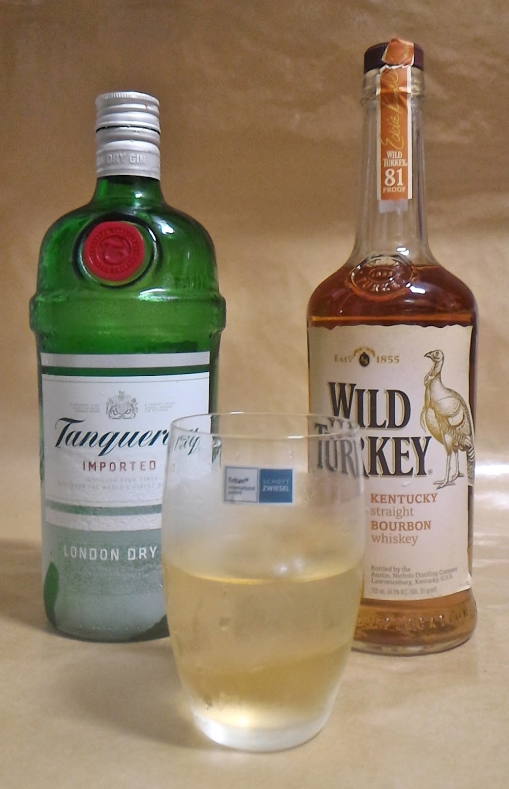 捲毛的家庭酒吧: 【調酒】法蘭西斯亞伯特(Francis Albert)─以美國歌手為名的調酒。