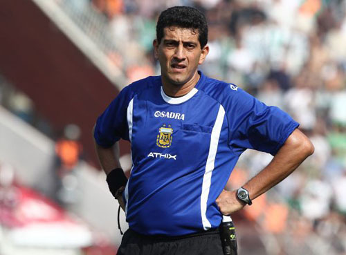 El Contradiscurso: ¿Pezzotta premiado por su pésimo arbitraje?