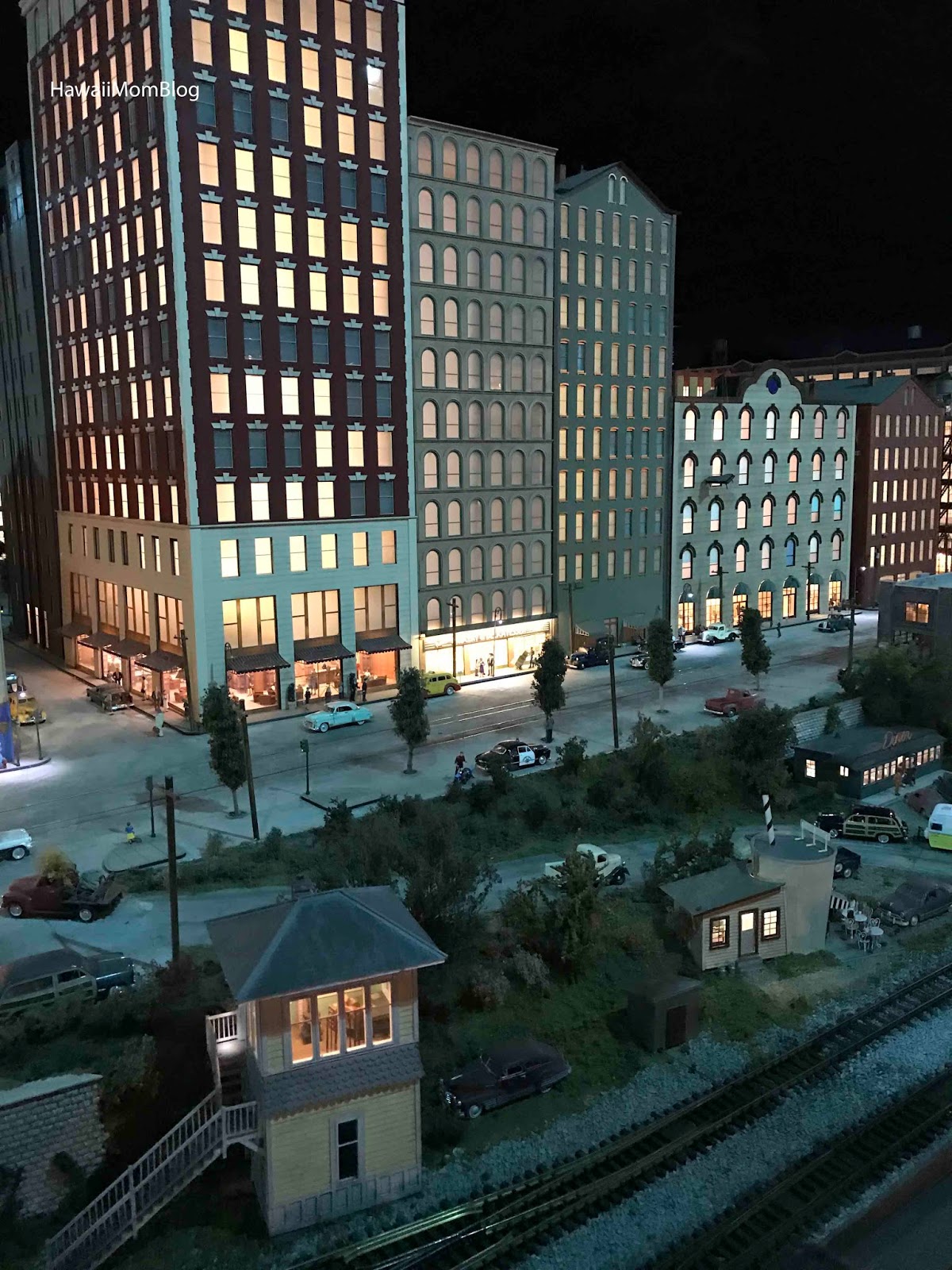 Hawaii Mom Blog: Visit Cincinnati: EnterTRAINment Junction