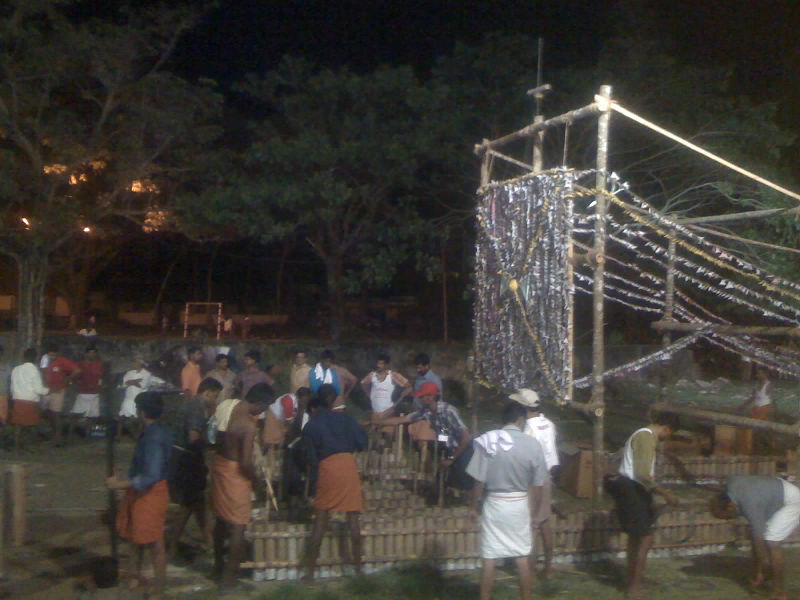 KERALA FESTIVALS: Maradu Thalappoli 2012