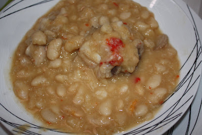 el señol javiel se mete a cocinillas: frijones con conejo