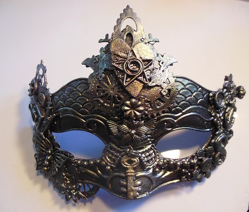 NysBiz: The Mirror Crack'd Mask Challenge