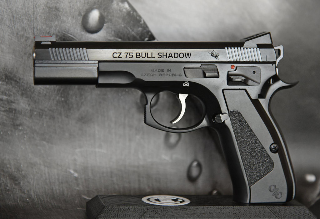 ซีแซดจากศูนย์แต่งอเมริกัน CZ 75 Bull Shadow | gunstory
