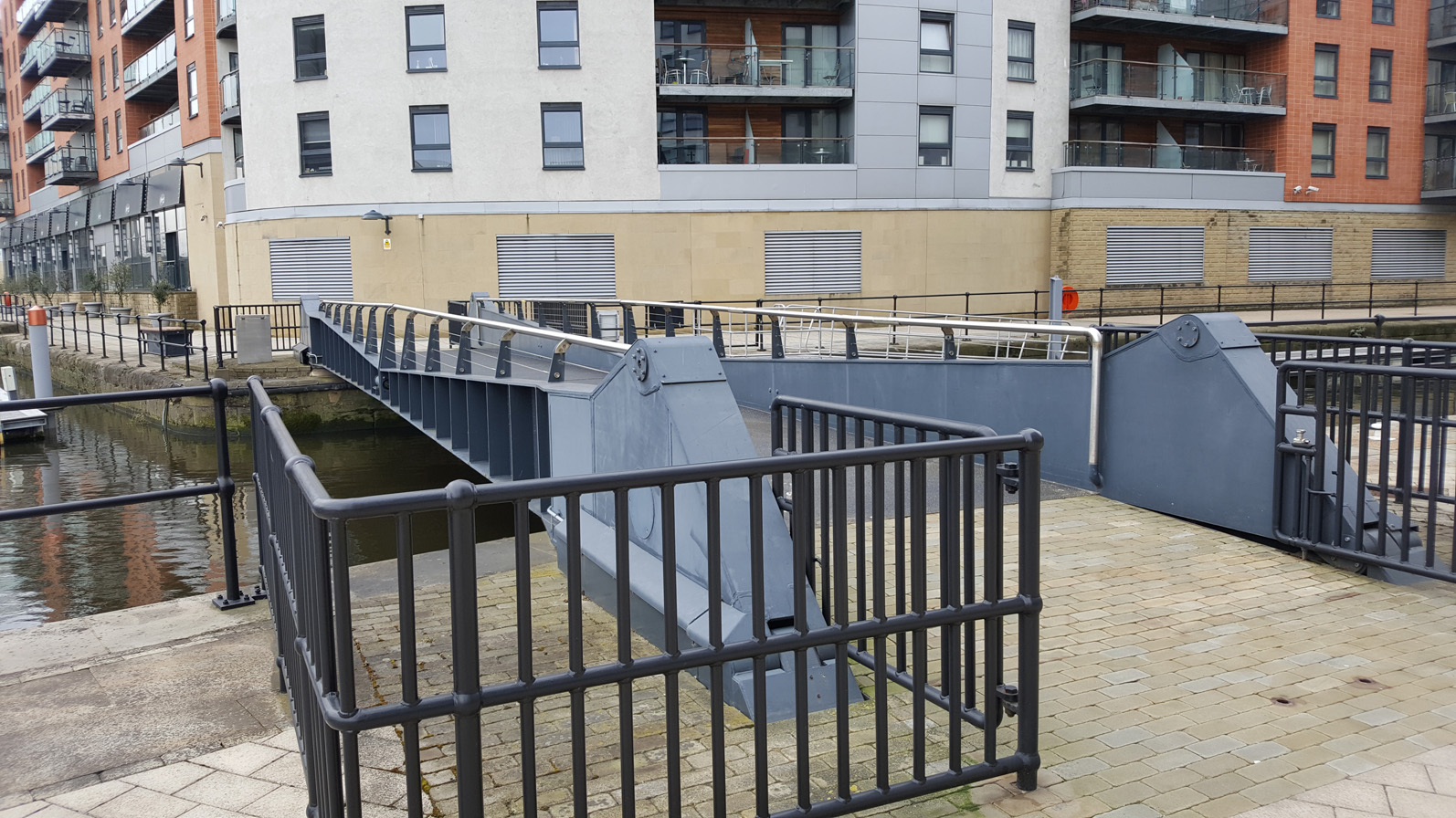The Happy Pontist: Yorkshire Bridges: 22. Leeds Dock Footbridges, Leeds