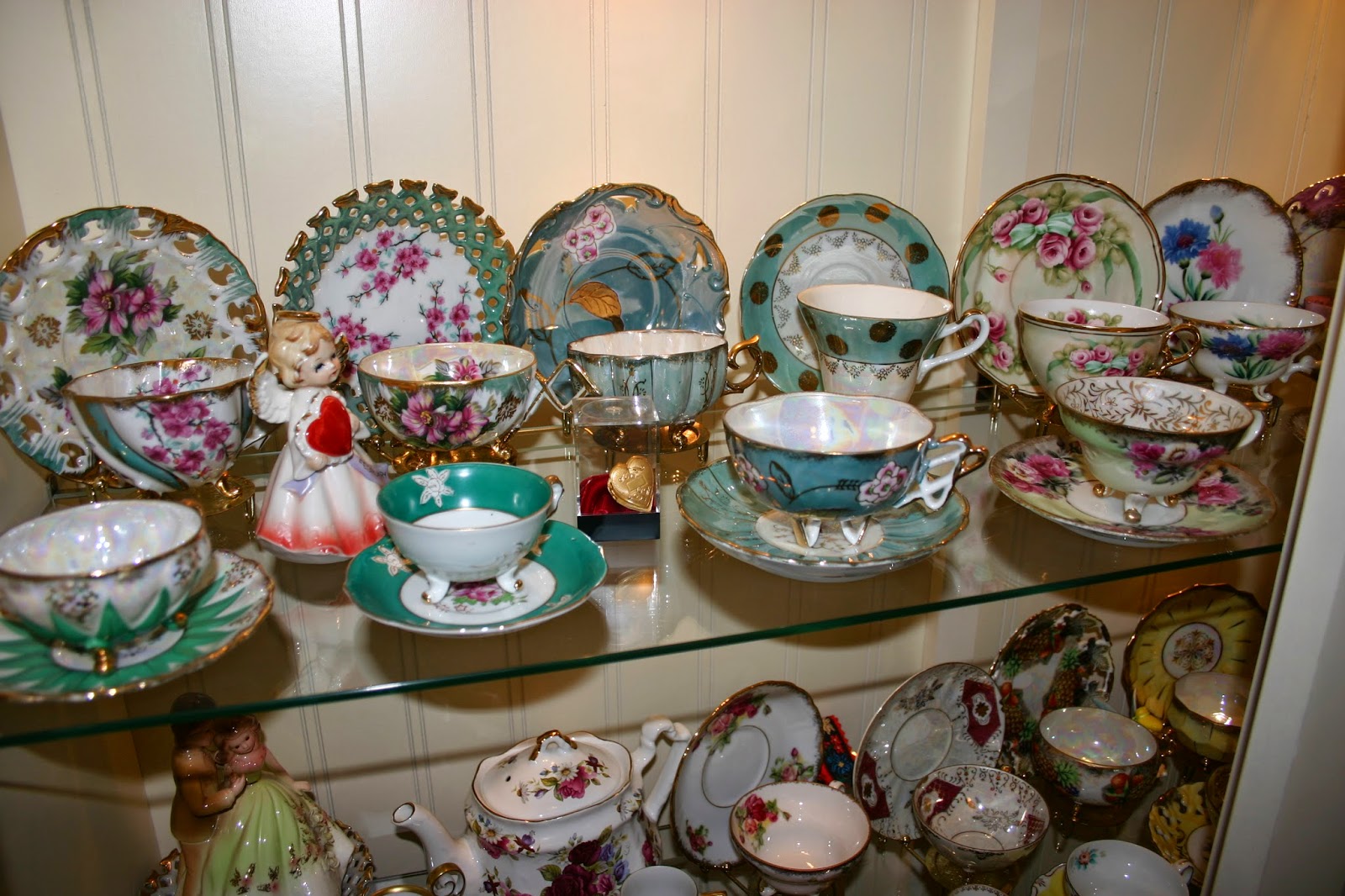 Home is Where the Heart is: Teacup Guest Room