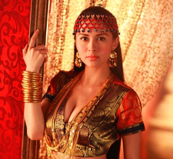 Glaiza De Castro Amaya