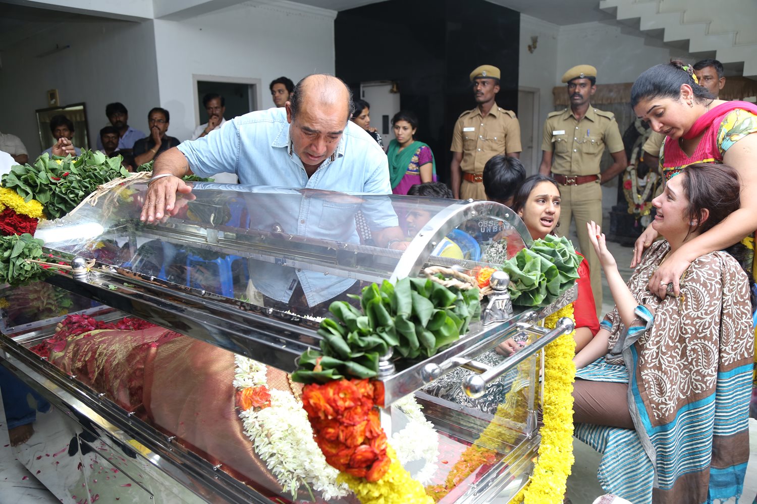 Actress Manjula Death Ceremony Stills | Tollyreels
