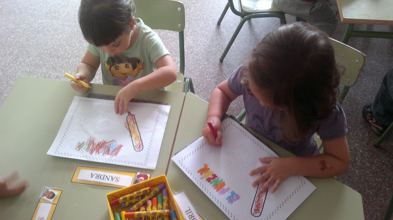 Los peques del Pla: APRENDEMOS A UTILIZAR EL PUNZÓN