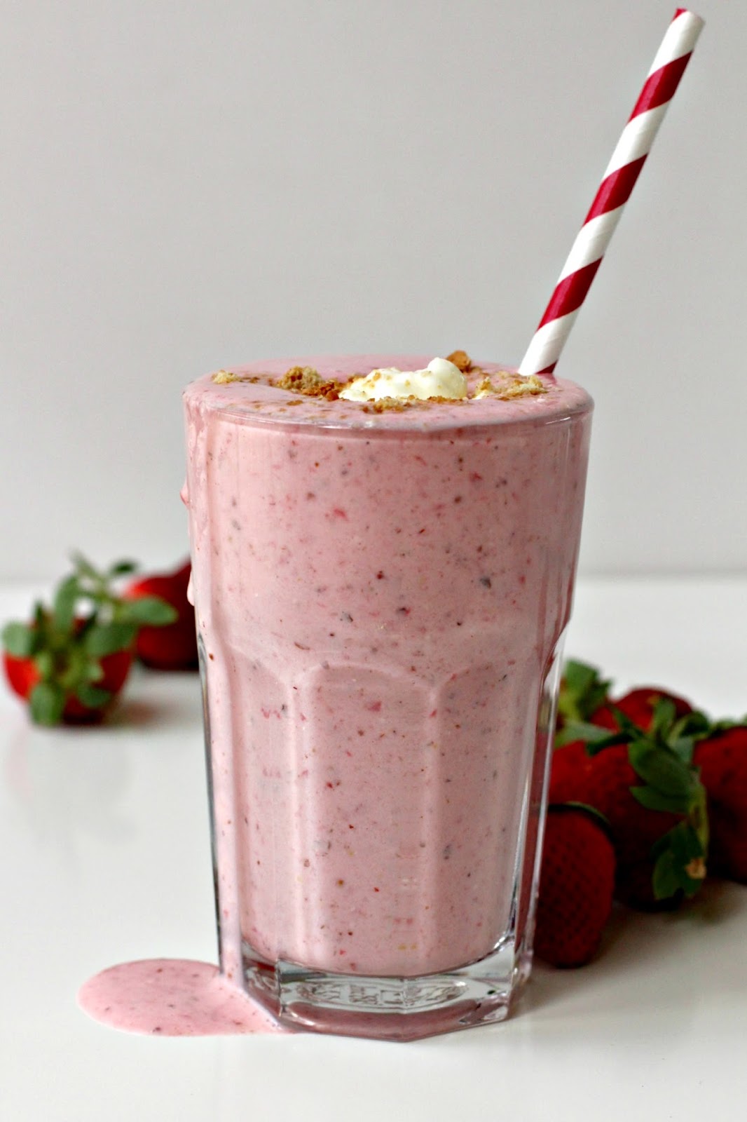 Milk and Honey: Strawberry Cheesecake Smoothie