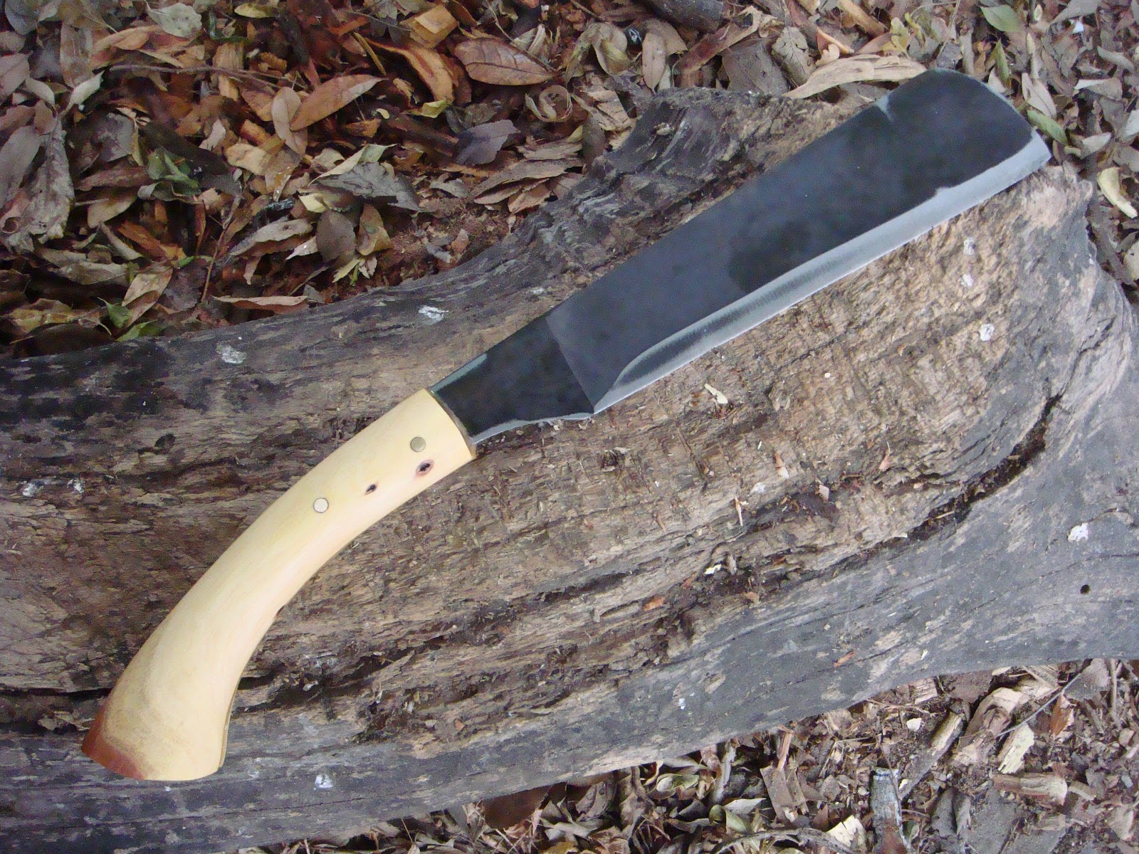 Woods Roamer: Convert a Machete into a Parang