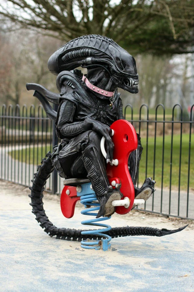 Shake Everyone On The Streets With Your Alien Cosplay! - Creative ...