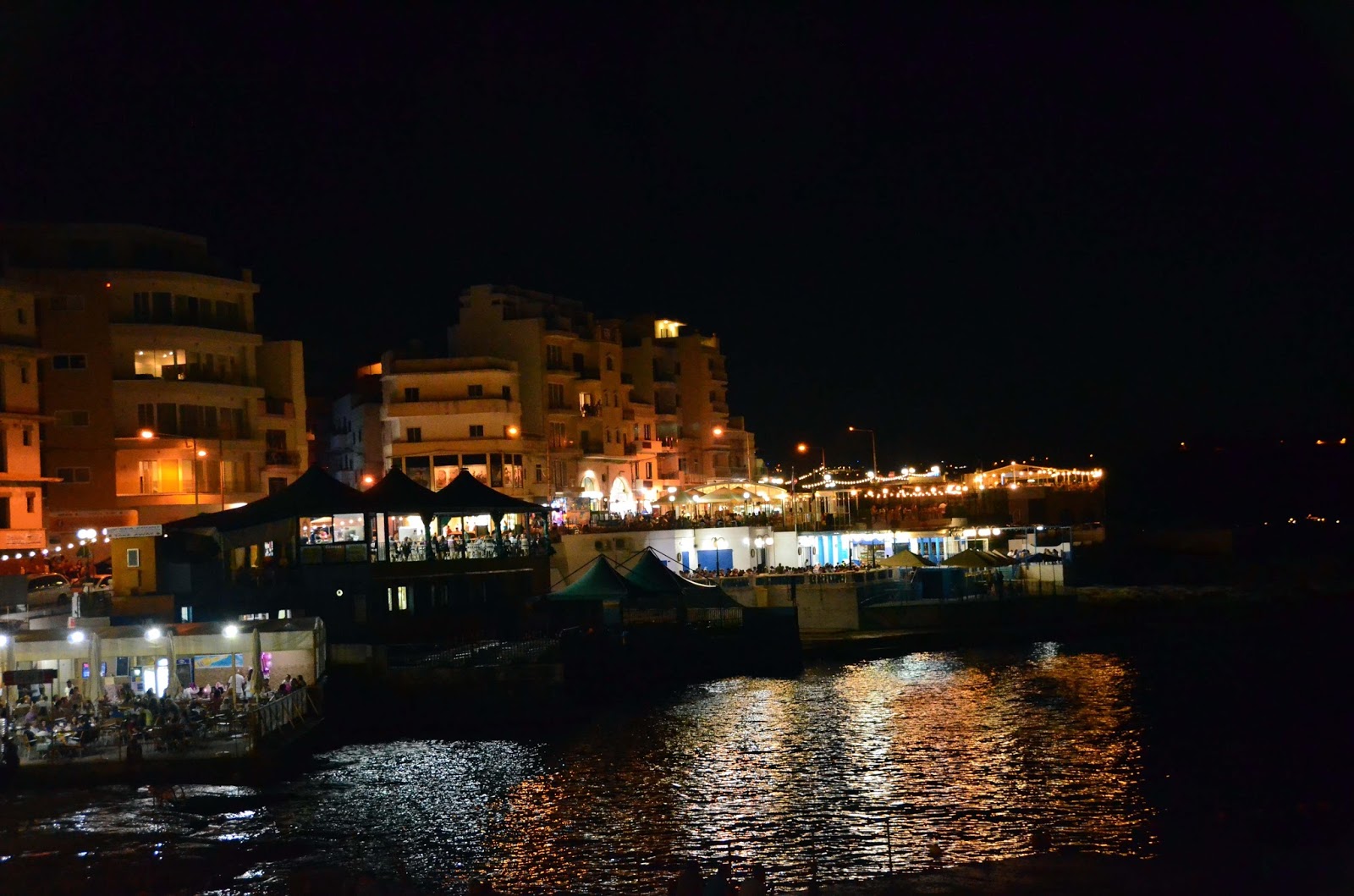 Zające poznają świat.: Malta - Qawra