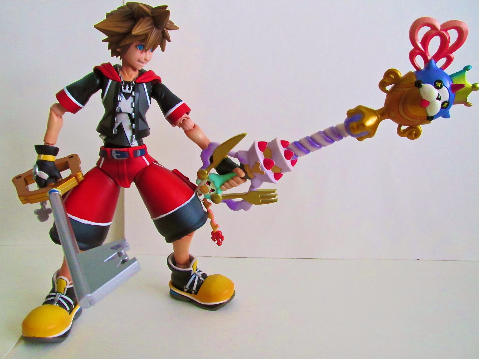 Play Arts Kai Kingdom Hearts 3D: Sora | Toy RE:action