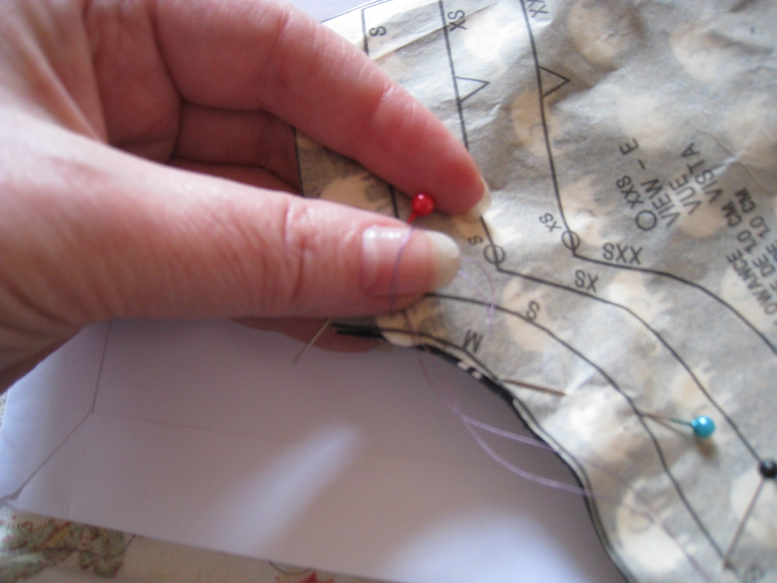 RosMadeMe: Sewing 101 - How to Use a Pattern - The Preparation
