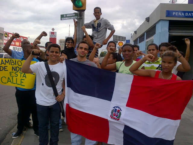 La Multitud: Sustituyeron el nombre de la calle Manuel Arturo Peña ...