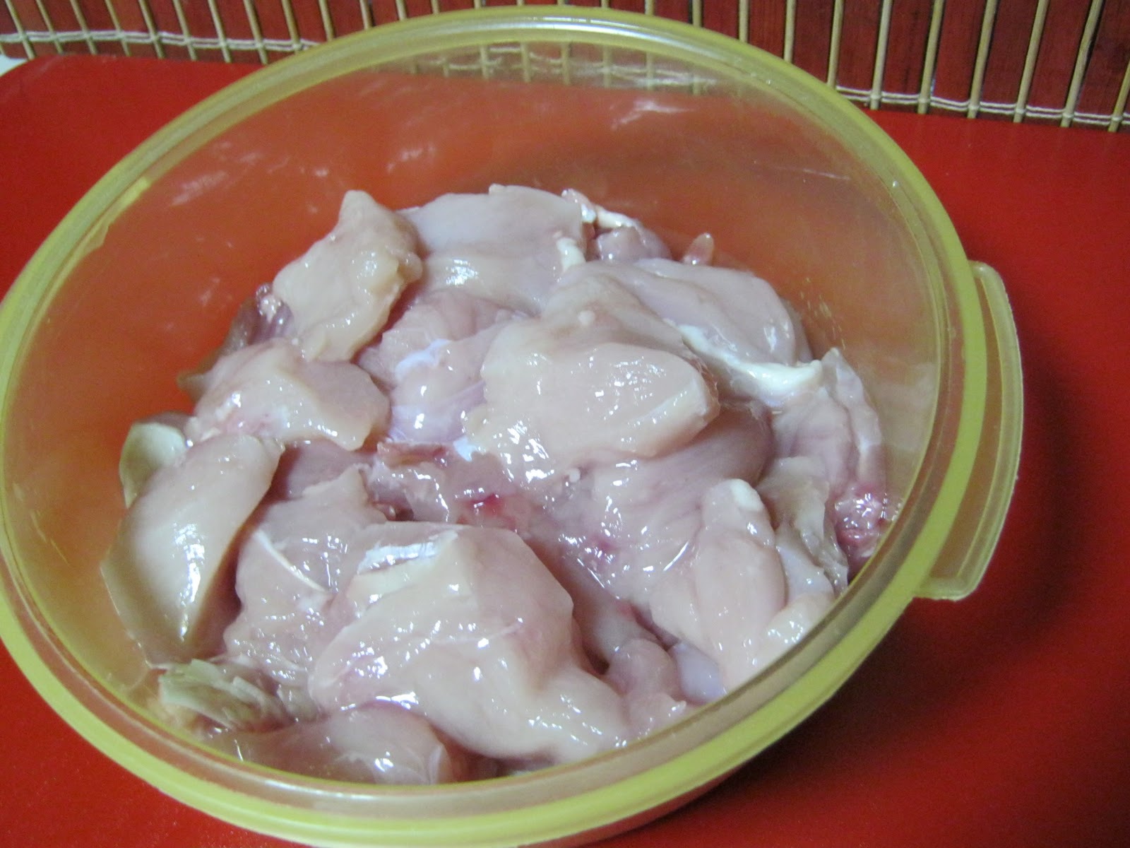 Pui frantuzesc cu ciuperci si smantana « In Bucatarie La Sidy