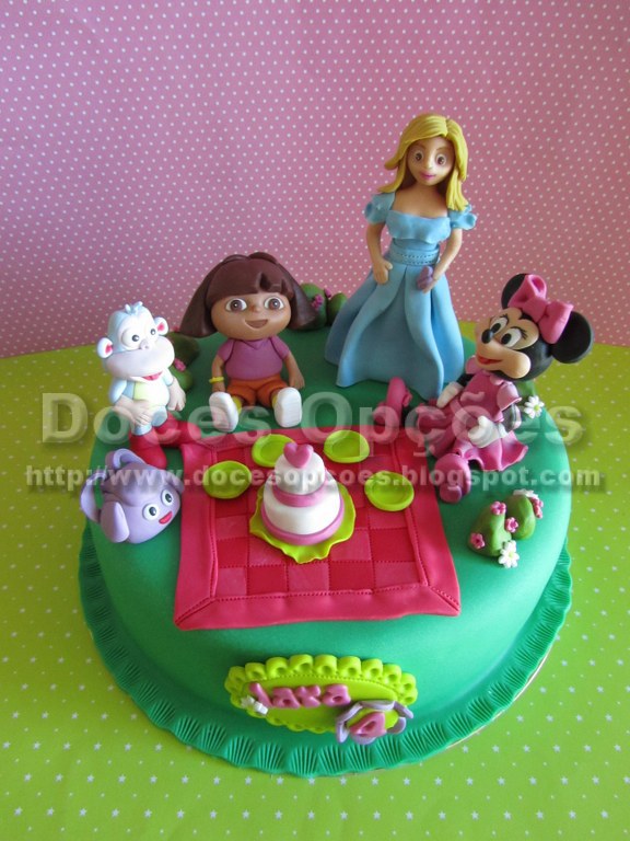 Doces Opções: A Dora, a Minnie e uma princesa para o aniversário da Lara