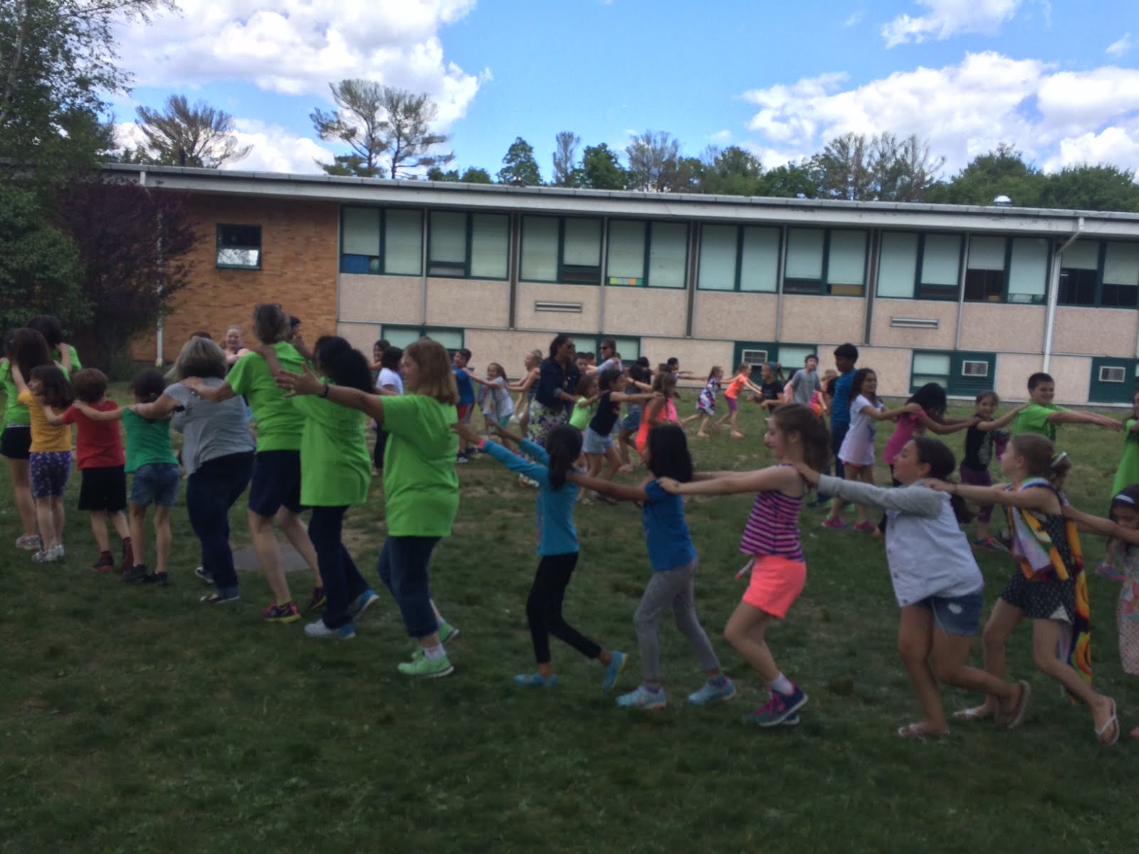 Pine Glen Elementary School Principal's Blog: All School Dance Party