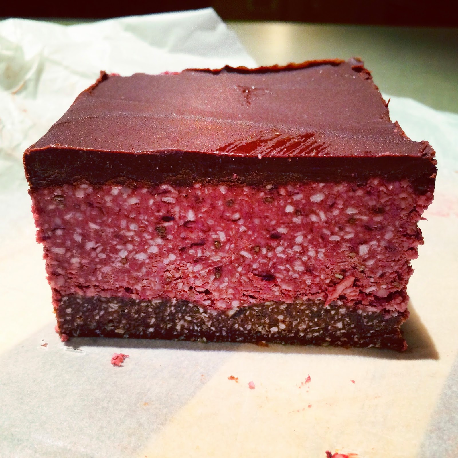 i try i try i try...: i try making healthy, raw cherry ripe slice
