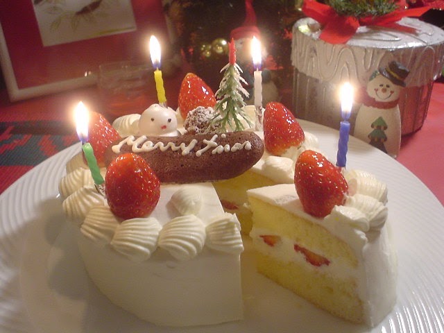 Giappone daisuki!: E per Natale... una balla ichigo cake!