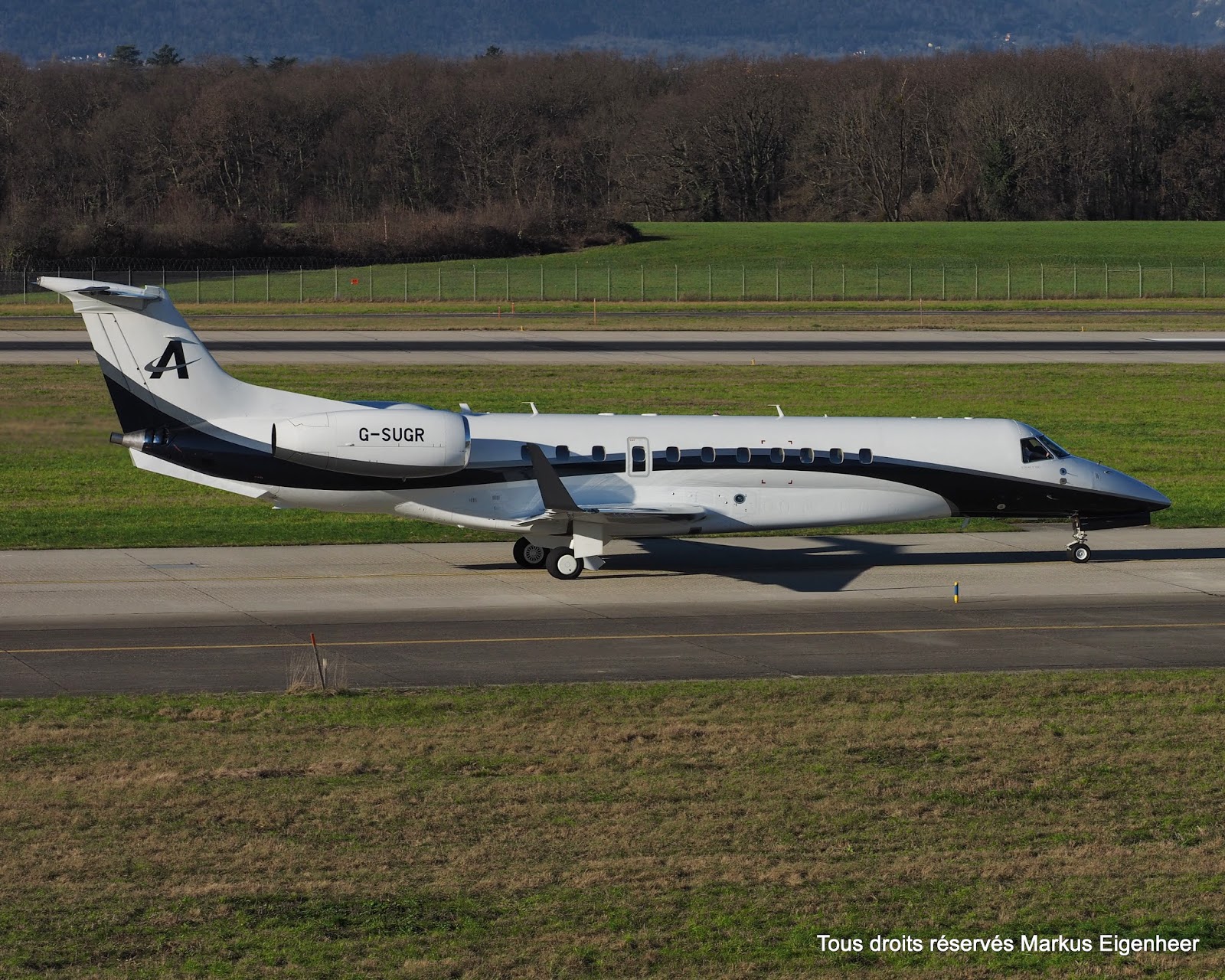 FLUGZEUGE Privatjets etc: G-SUGR Embraer ERJ 135BJ Legacy 650 E135 > EDC