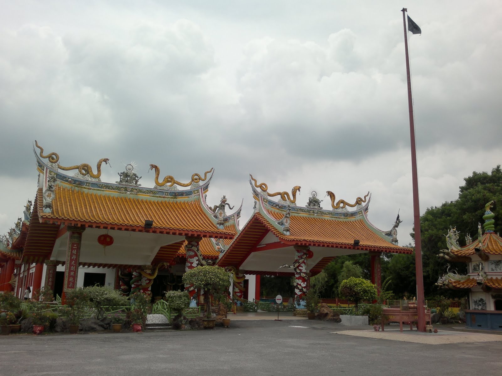 LeoTay: _- T -_ Snake Temple (天福宫)， Klang
