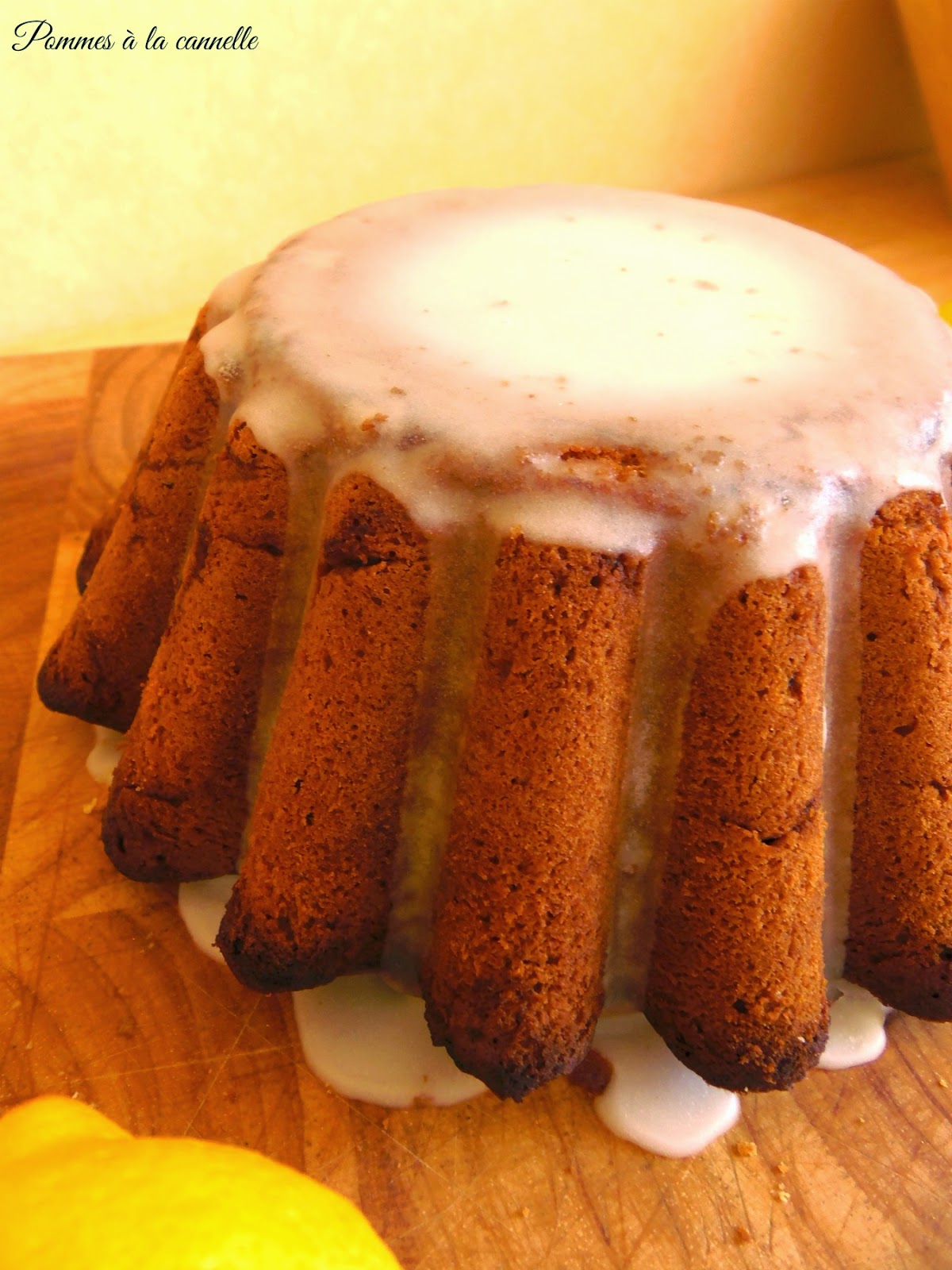 Pommes à la cannelle: Babka cytrynowa/Lemon baba