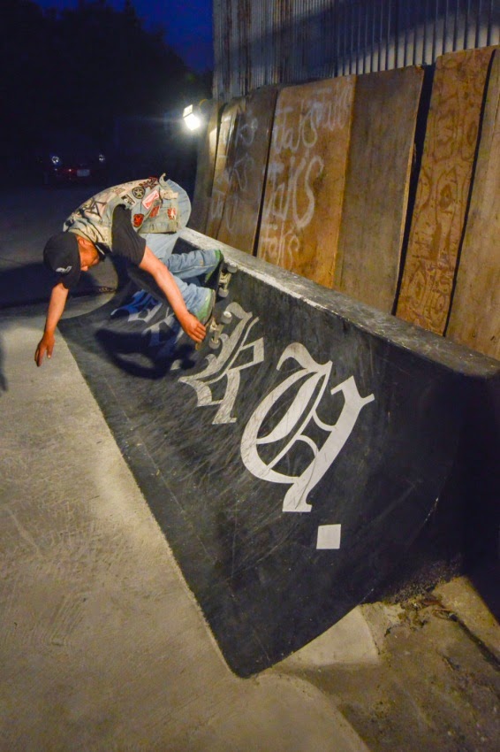 THE BARRIER KULT: THE BARRIER KULT IN JAPAN - PHOTO DOCUMENTS PART 2