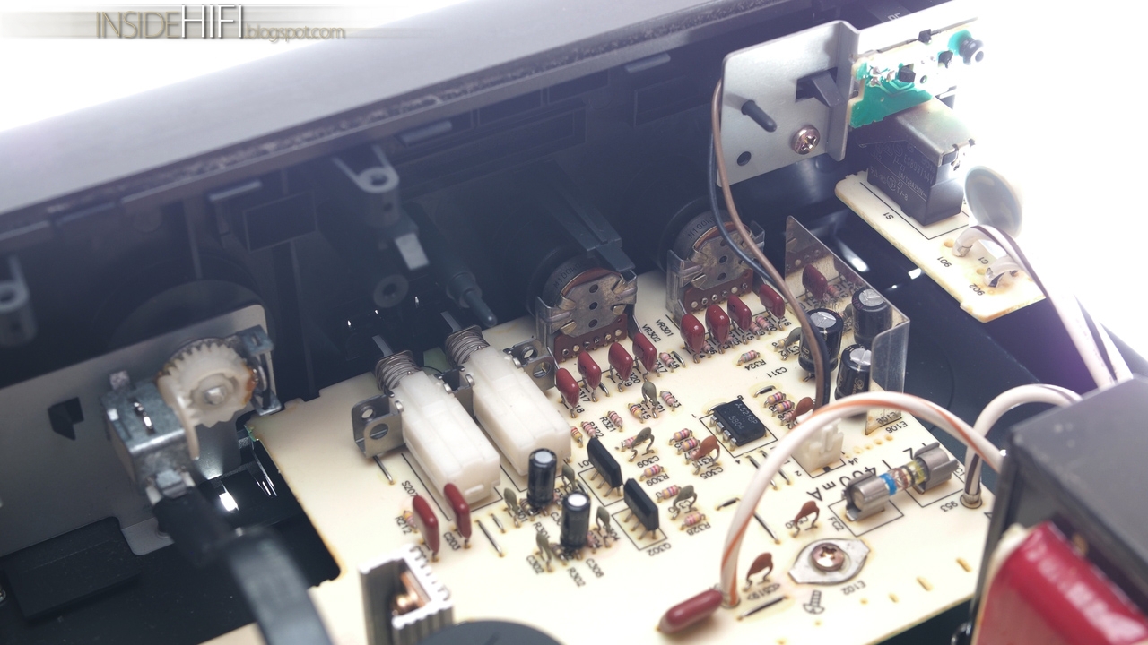 Inside Hi-Fi: Technics SU-A40 (SU-A40EG-K)