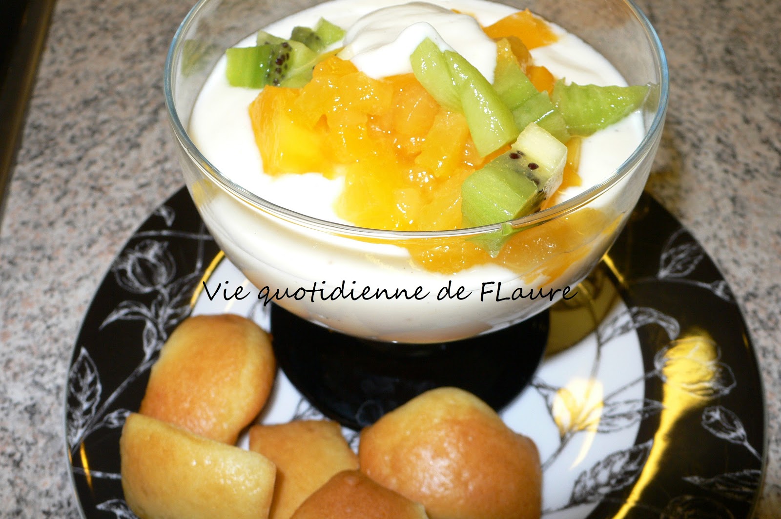 Coupe de fruits au fromage blanc et coco