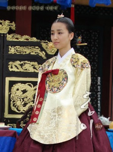 JNK-Lovers: Hanbok Kerajaan(Wanita)