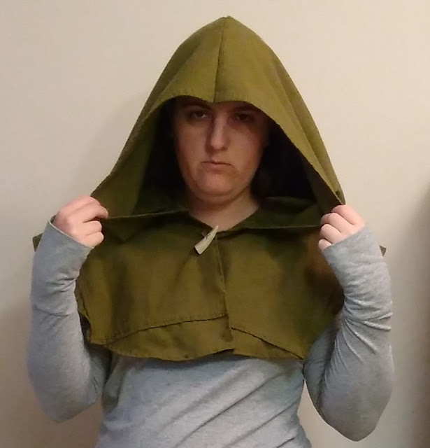 How to make a simple medieval hood from cloth napkins