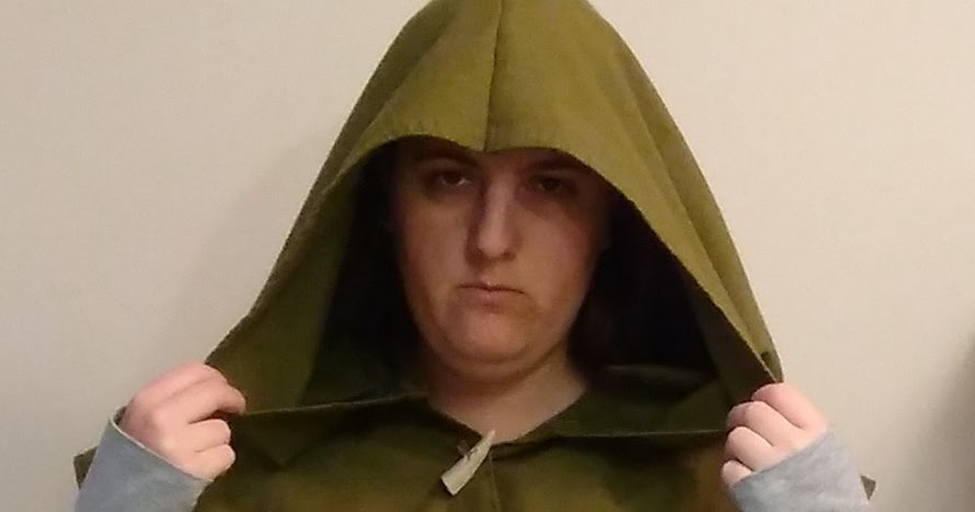 How to make a simple medieval hood from cloth napkins