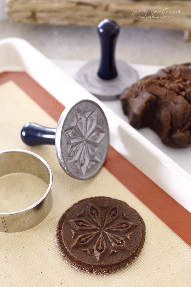 Pen + Paper Flowers: RECIPE | Stamped Gingerbread Cookies