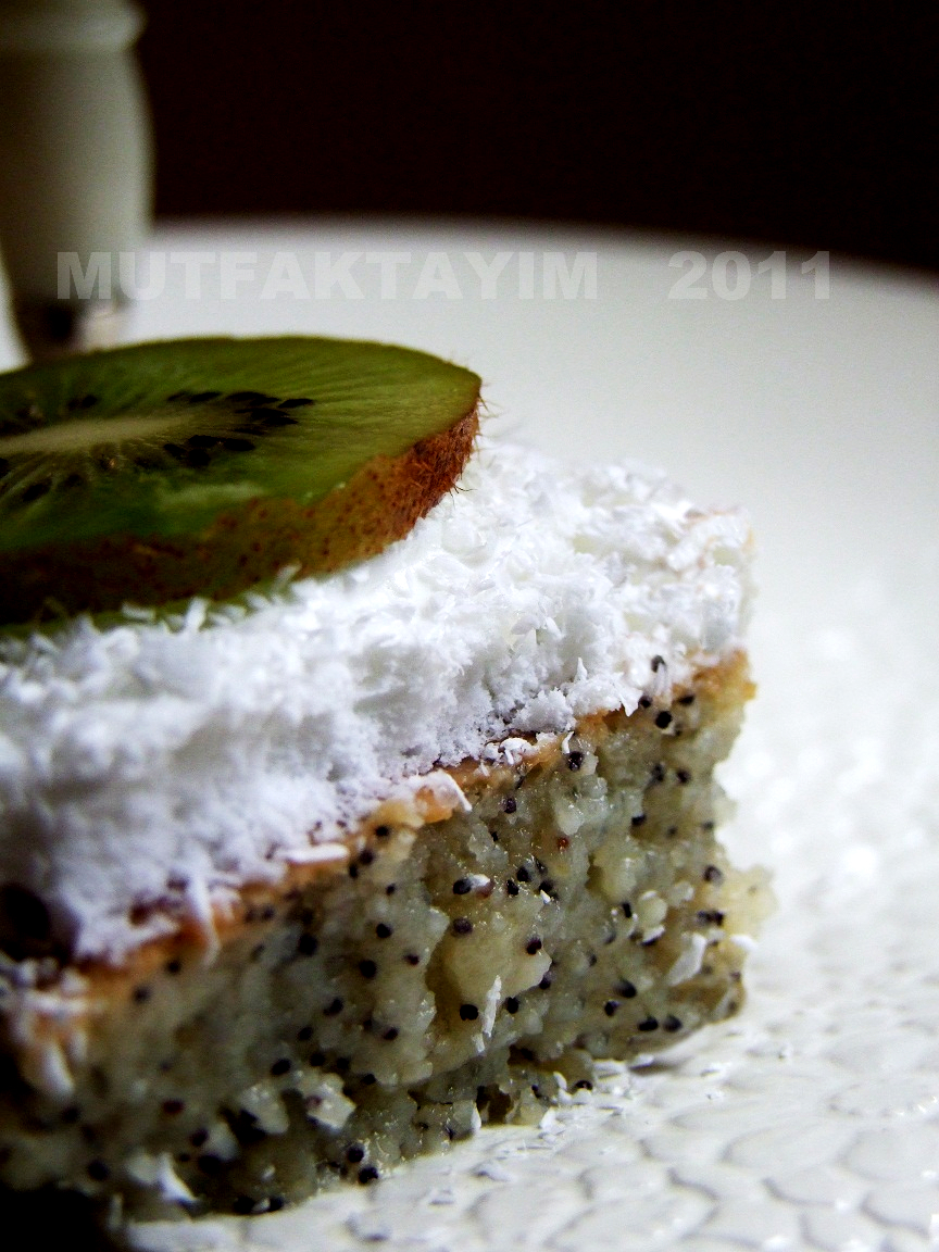 MUTFAKTAYIM: HAŞHAŞLI REVANİ