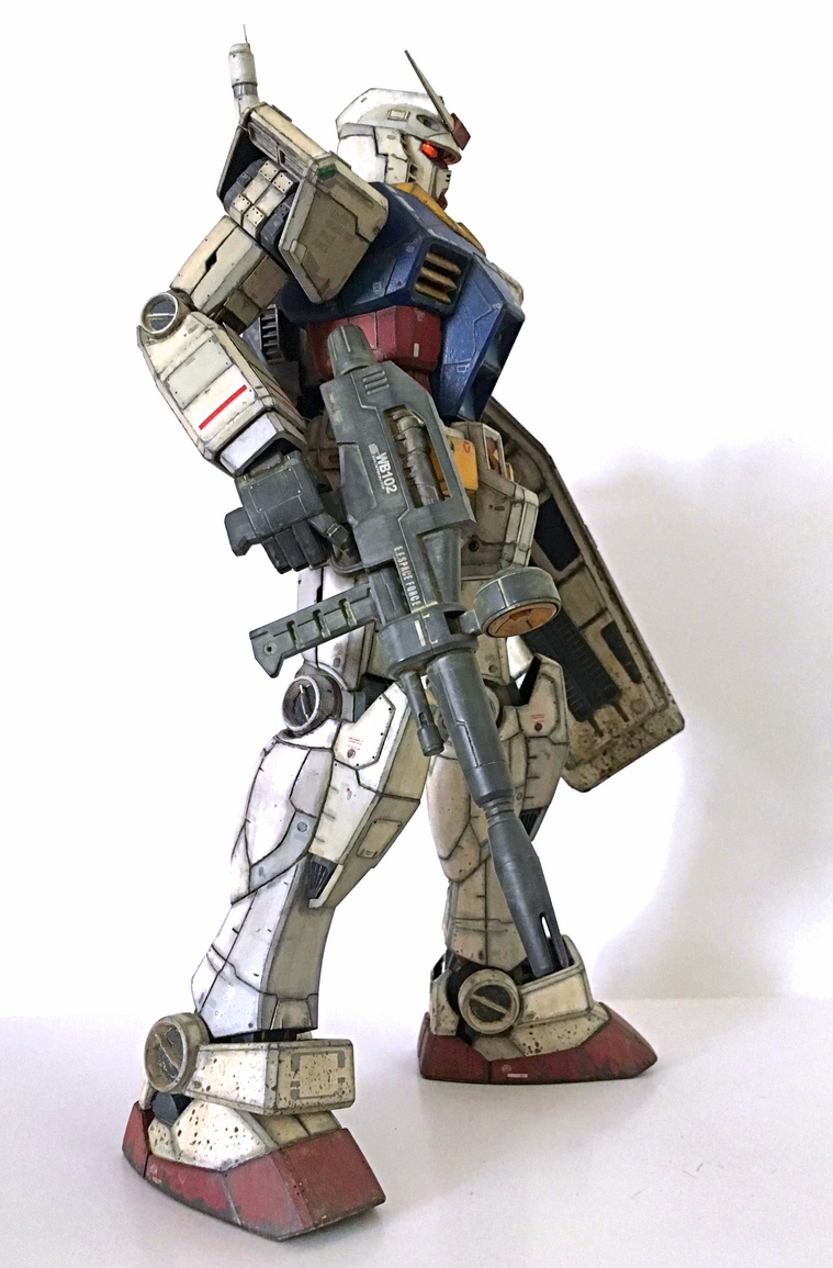 Custom Build: Mega Size 1/48 RX-78-2 Gundam + LED