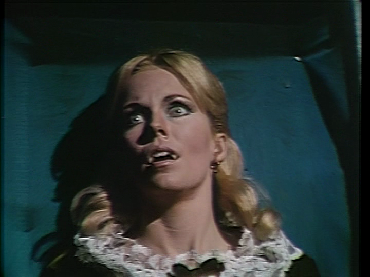 Shadows on the Wall: An Online Dark Shadows Fanzine: Angelique the Vampire