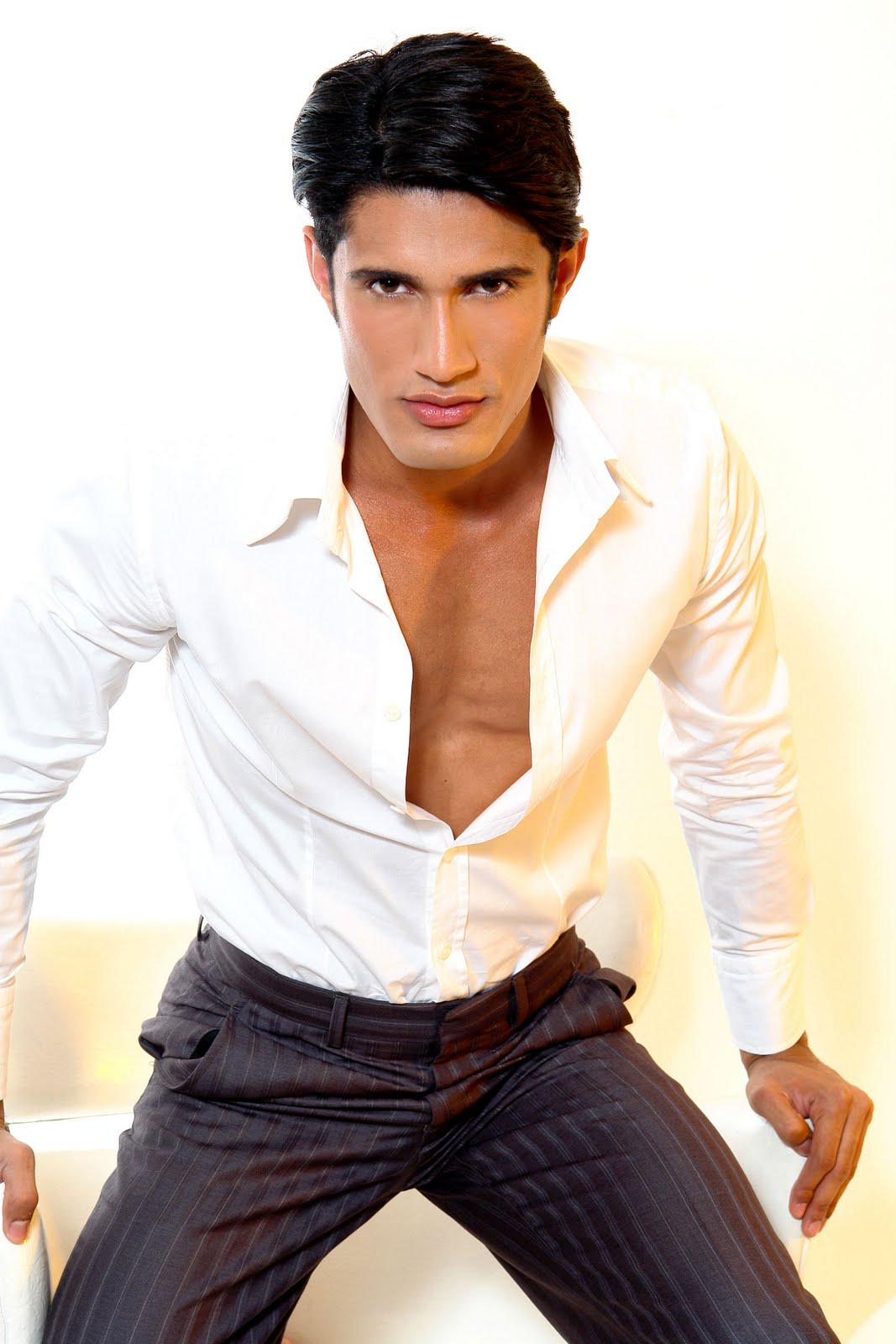 TOPCESAR by César González: Cesar Gonzalez - TOPCESAR - By Guillermo ...