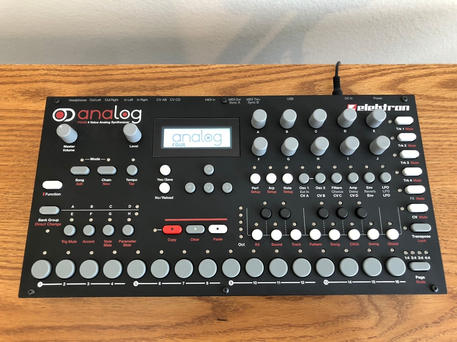 MATRIXSYNTH: Elektron Analog Four 4-Voice Analog Synth / with PL2 lid